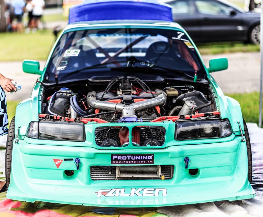 BMW E36 with a M73 V12 - engineswapdepot.com