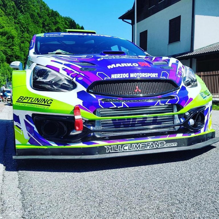 Mitsubishi Mirage R5 with a Turbo 4G63 Inline-Four