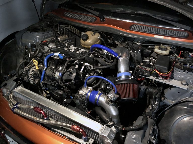 Mini Cooper S with a Hyundai Turbo 1.6 L Inline-Four - engineswapdepot.com